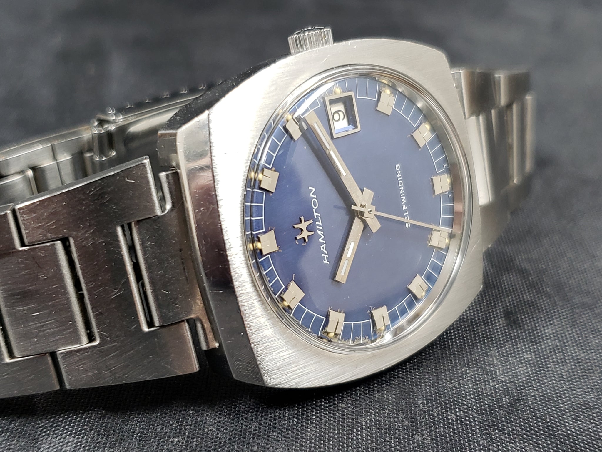 1970's Hamilton 820007-3 – Wolfe Vintage Watches