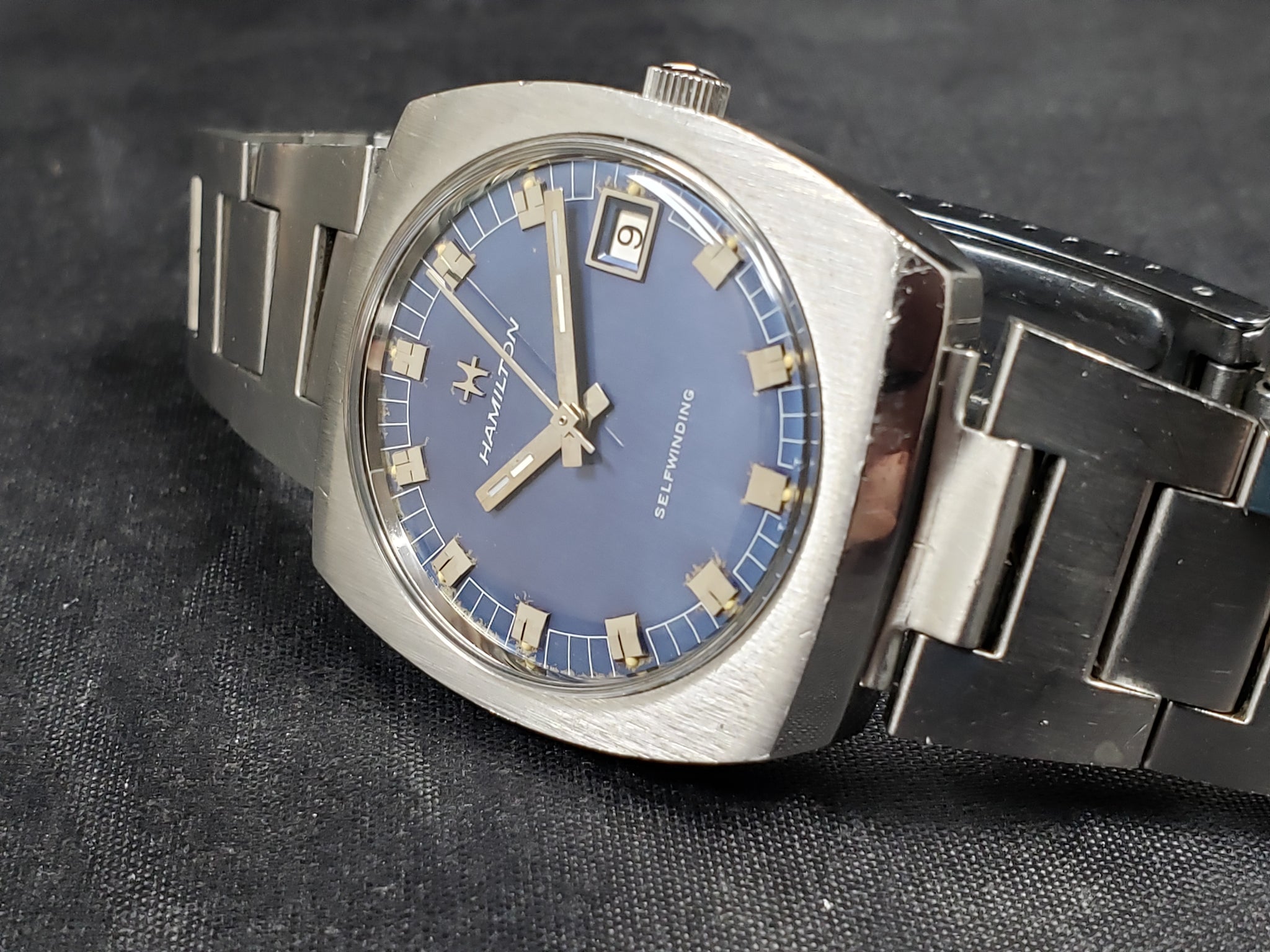 1970's Hamilton 820007-3 – Wolfe Vintage Watches