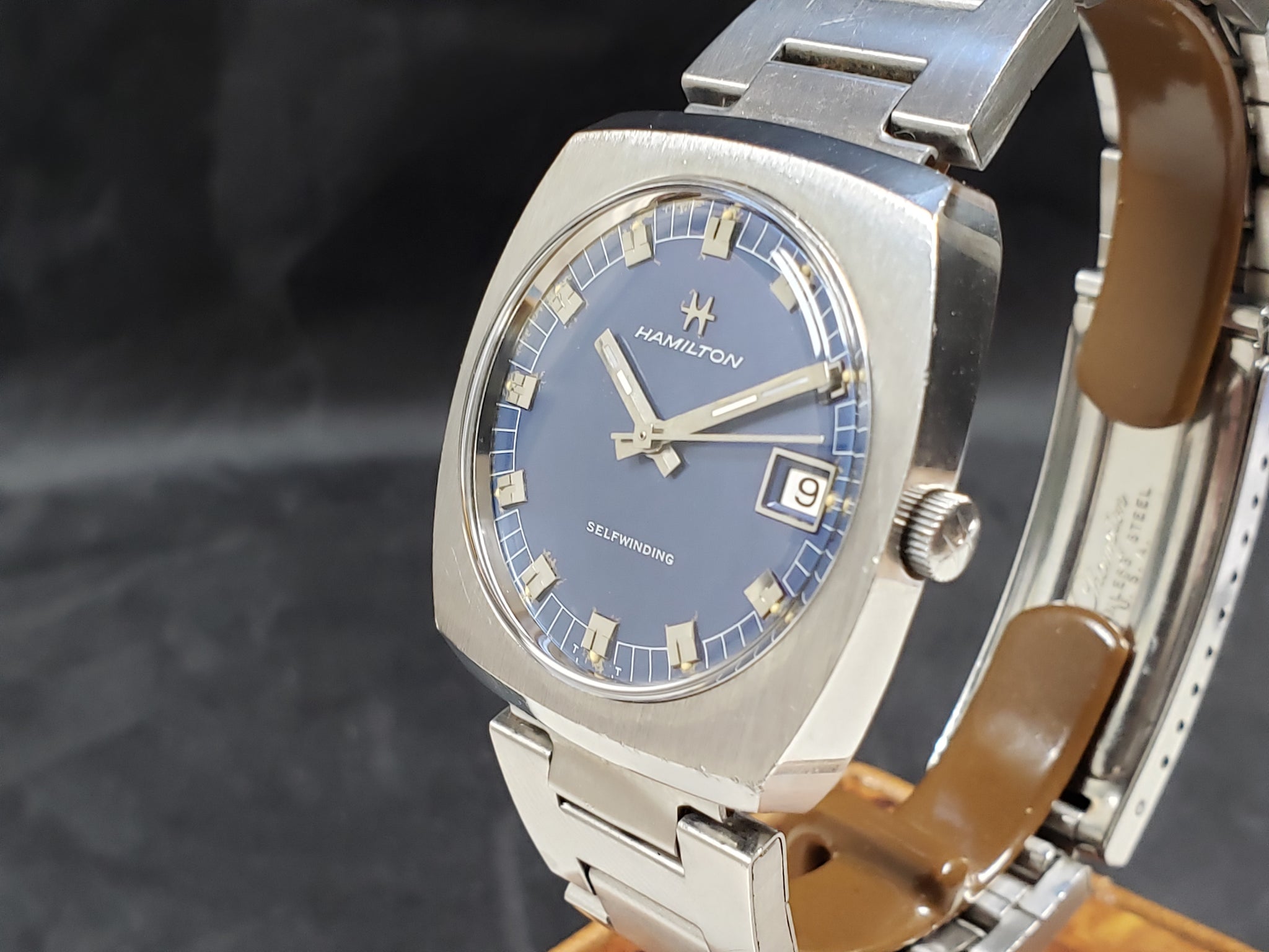 1970's Hamilton 820007-3 – Wolfe Vintage Watches